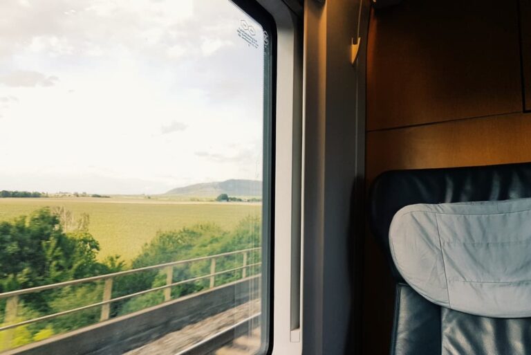 ecomio.com – Decarbonizing Business Travel